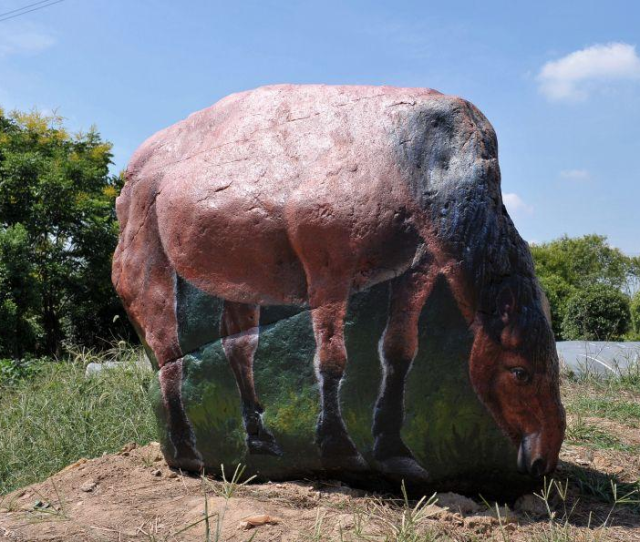 'Stone zoo' Becomes Famous In China - hiredchina.com